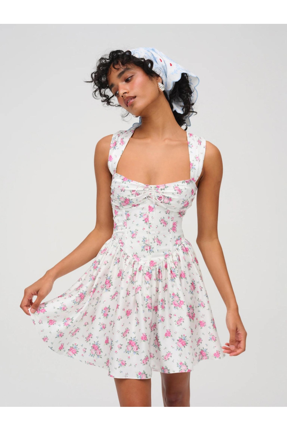 August Mini - Pretty Parlor