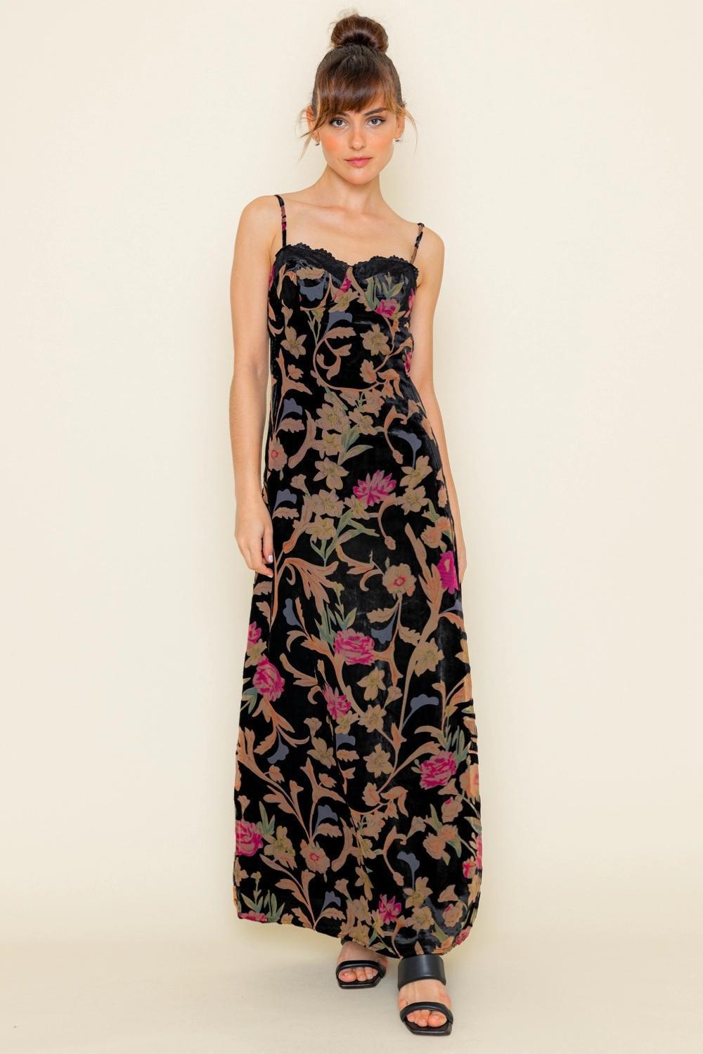 Victoria - Pretty Parlor